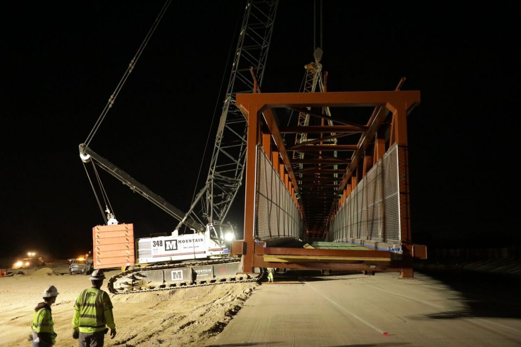 Video: UDOT installs new pedestrian bridge on Bangerter Highway ...