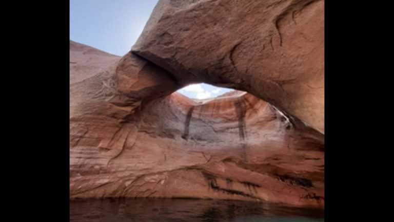 Popular arch collapses at Glen Canyon National Recreation Area ...