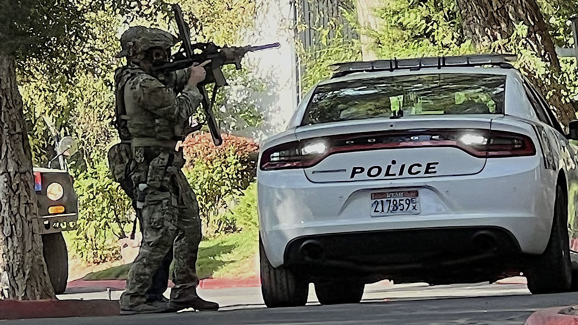 Video: Man in custody after Murray SWAT standoff; aimed handgun at ...