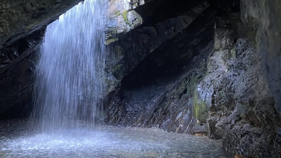 Teen airlifted after fall above Donut Falls in Big Cottonwood Canyon ...